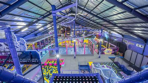 발리로 가족여행 가는 관광객이라면 놓치면 아쉬울 실내 테마파크