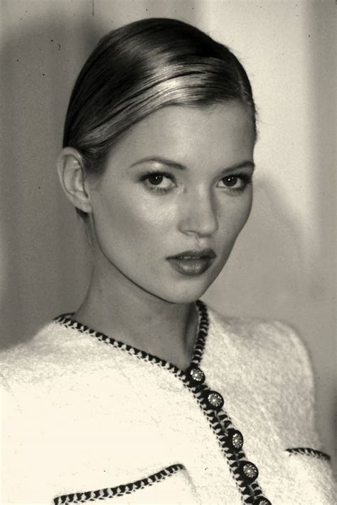 Kate Moss Wallpapers Kate Moss Stuns In First Major Beauty Campaign