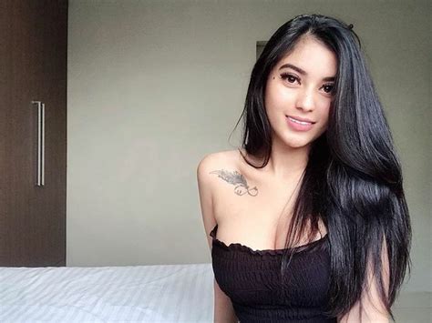 Pin Oleh Angga Scissors Di Arra Lim Wanita Terseksi Wanita Kecantikan