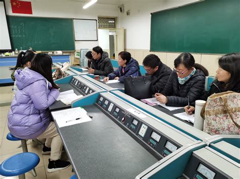 经纬中学 举行听评课活动 校园网 郑州教育信息网