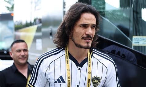 Cavani Se Sumó Al Grupo Y Busca Un Lugar En El Once Ante Argentinos