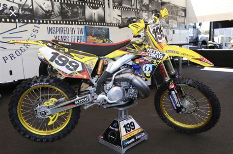 Check Out Travis Pastranas Bike For Tonights Race Motorcross Bike Motorcross Motocross Racer