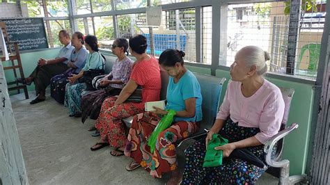 ပေါင်မြို့နယ်၌ အငြိမ်းစားဝန်ထမ်းများ၏ ပင်စင်လစာများ ပုံမှန်ထုတ်ပေးလျက်ရ