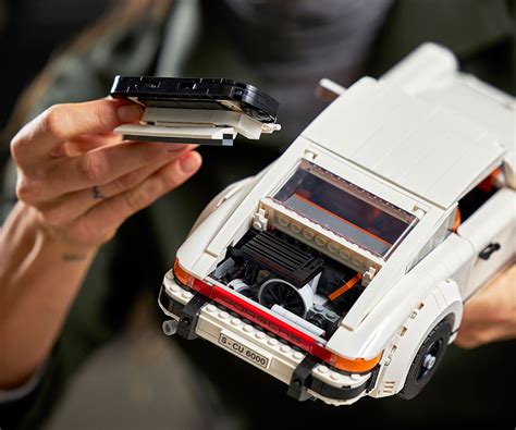 Игрален комплект конструктор ЛЕГО Icons 10295 - Porsche 911 | КОМСЕД