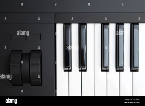 Professional Midi Keyboard Synthesizer With Knobs And Controllers Modulation And Pitch Wheels