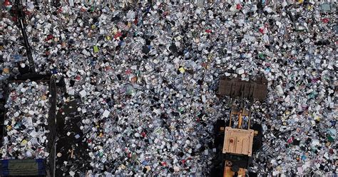 지구를 위해 플라스틱 쓰레기를 줄여 주세요