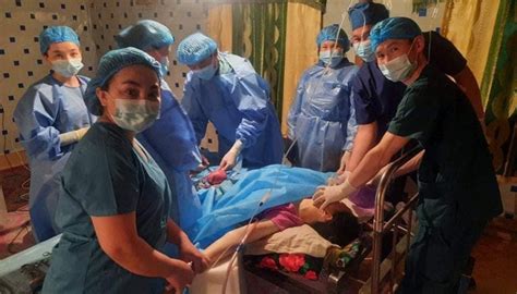 Малчны гэрт хагалгаа хийж эх хүүхдийг амийг аварчээ