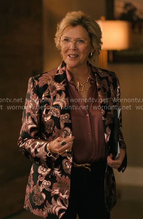 Beulah Jackson Outfits And Fashion On Dutton Ranch Annette Bening