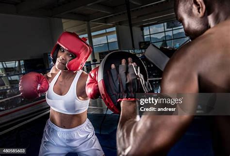 Male Vs Female Boxing Fotografías E Imágenes De Stock Getty Images