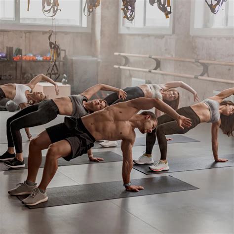 10 Effective Quadruped Exercises To Strengthen Your Core And Improve