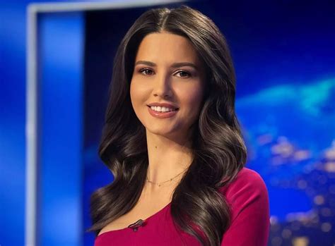 Iulia Pârlea A împlinit 38 De Ani Unde și A Petrecut Ziua De Naștere