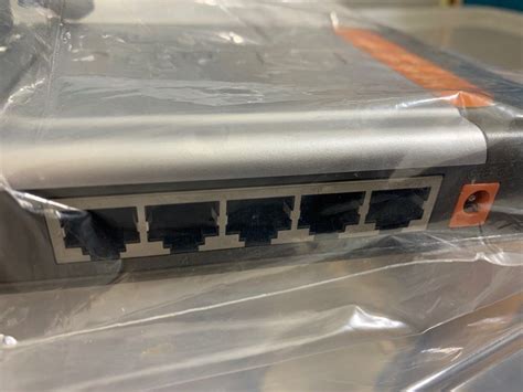 [pre Used] Original D Link Original 5 Port 10 100 Fast Ethernet Switch Des 1005d Computers