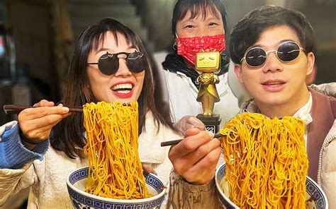 “从没想过这碗面，会改变我的这一年。” 盗月社食遇记 盗月社食遇记 哔哩哔哩视频