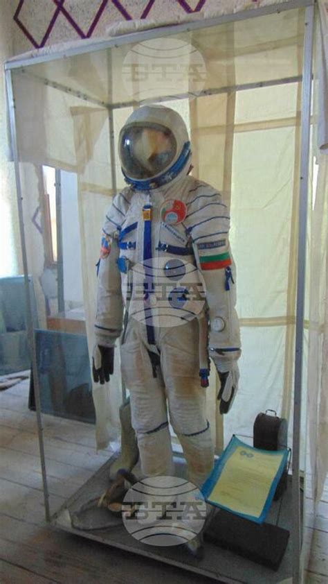 Институтът за космически изследвания и технологии при БАН чества 50 години под мотото България