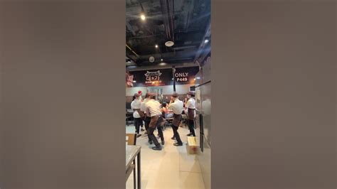 필리핀식당직원들의 생일 축하댄스 Youtube