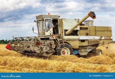 Old Combine Harvester Stock Image Image Of Harvest 115038945