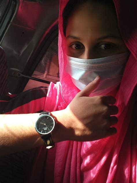 Faishana Rafeesh Medium