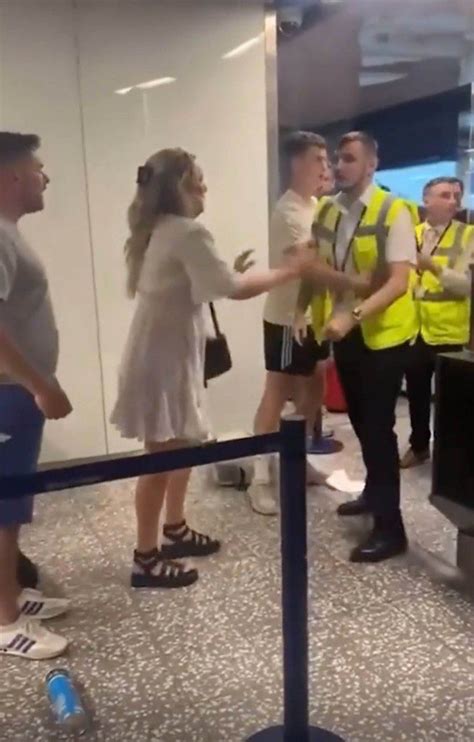 Easyjet Pushes His Girlfriend Punches An Airport Worker