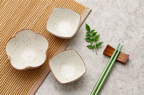 일본 접시와 젓가락이있는 테이블 일본 음식 이미지 플랫 레이 0명에 대한 스톡 사진 및 기타 이미지 0명 Washoku 건강한 식생활 Istock