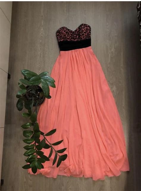 Плаття випускне нарядне — ціна 2000 грн у каталозі Вечірні сукні Купити жіночі речі за доступною