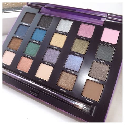 Not Your Average Urban Decay Vice 2 First Impressions