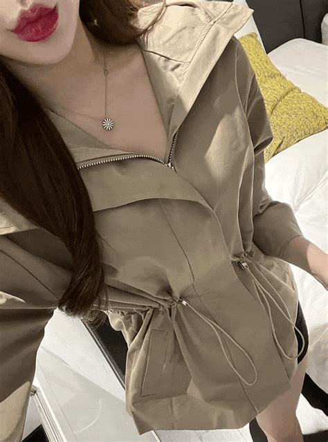 주문폭주🖤 이건무조건고퀄 막스 후드 스트링 셔링 점퍼 바람막이 후드집업 셔링 프릴 박시핏 후드점퍼 야상 수입의류 데일리 마실룩 3color 에이블리