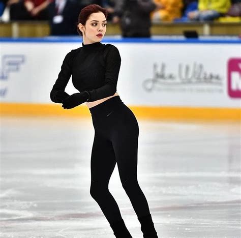 Pin di Carey su Skating