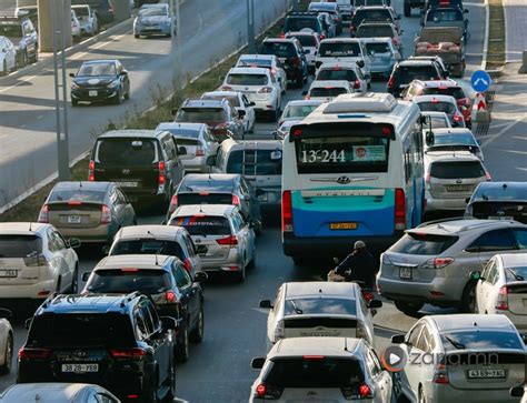 Маргааш сондгой тоогоор төгссөн дугаартай автомашиныг замын хөдөлгөөнд оролцуулахгүй