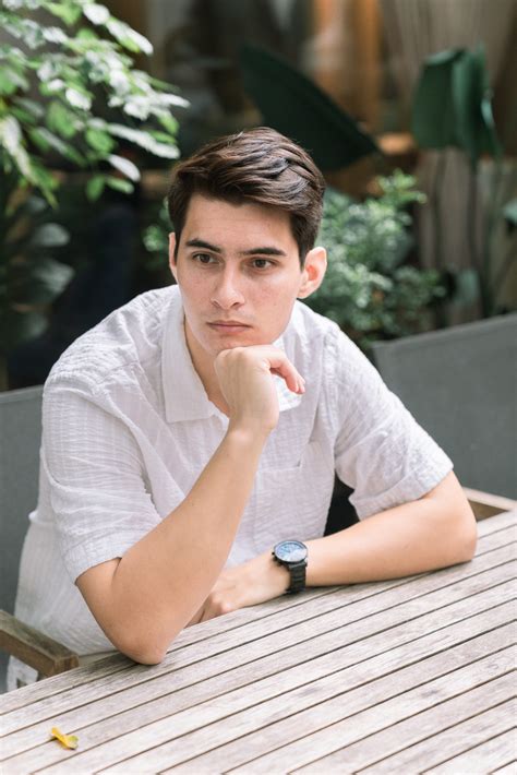 Olivier S Quest Artists And Models