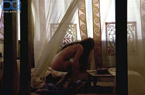 Debra Messing Nude Pictures Photos Playboy Naked Topless Fappening