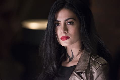 Isabelle Lightwood Shadowhunters On Freeform Wiki Fandom Powered By Wikia