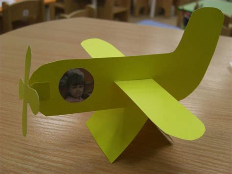 Оригинальная рамка для фотографии из объёмного самолётика