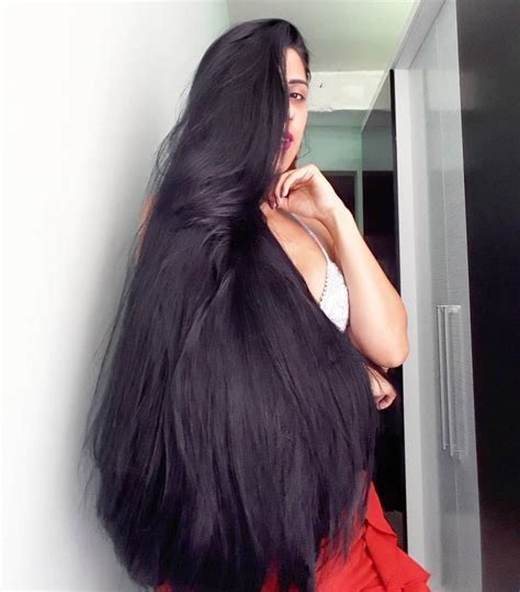 Эро Фото Девушки с черными волосами