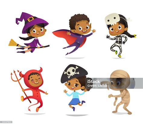 남자와 여자 흰색 배경에 고립 할로윈 의상을 입고의 아프리카계 미국인 집합입니다 만화 벡터 캐릭터의 꼬마 마녀 해 적 드라큘라 악마 해골 미 라 파티 웹 마스코트 귀여운에