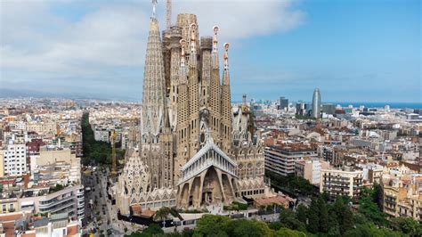 Los 7 Edificios Históricos Que Debes Conocer Durante Tu Primer Viaje A Barcelona Cool Spot