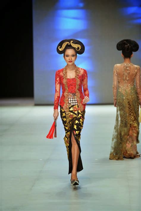 Model Kebaya Kartini Modern Brokat Hijab Terbaru