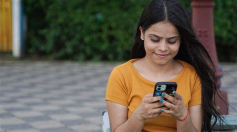 Text Messaging Statistics 6 Us Texting And Sms Habits In 2023