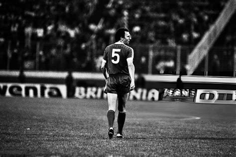 Barça Miyvarxar Sigijemde კეიტამ პეპეს ხელი არ ჩამოართვა და წყლით სავსე ბოთლი ესროლა