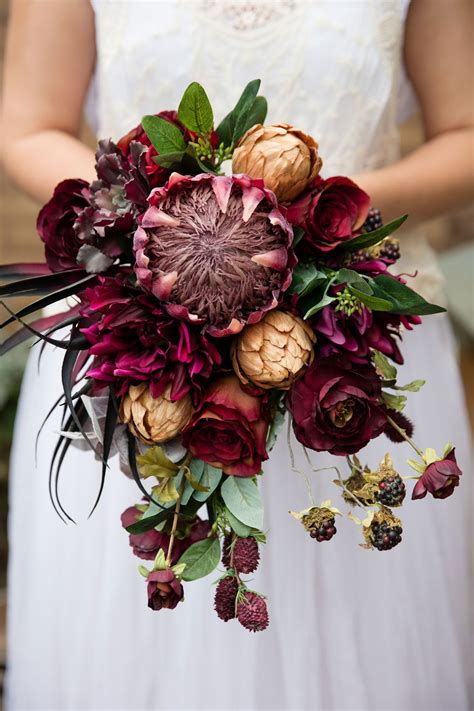Burgundy Wedding Flower Arrangements At Gary Delariva Blog