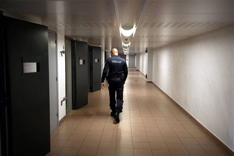 Photos On A Visité La Prison De Monaco Sous Terre Difficile à Vivre