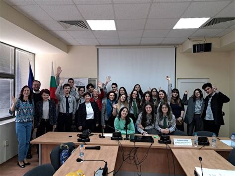 ППМГ „Акад Иван Ценов“ във Враца беше домакин на среща на училища посланици на Европейския