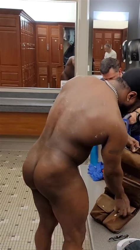 SHOWING OFF 4995 Locker Dad Eyes ThisVid Com