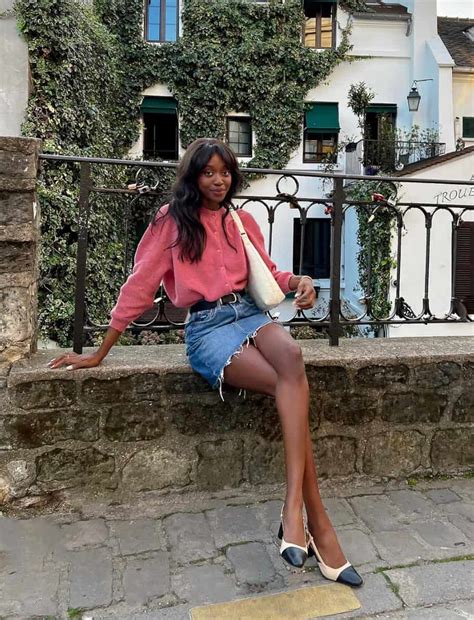 Pink Sweater Outfit Ideas