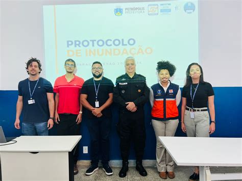 Defesa Civil De Petrópolis Faz Treinamento Com Agentes Do 26º Batalhão