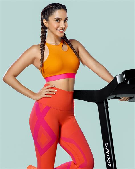 Huma Qureshi 4320x6480 Rbollyactresshd