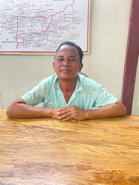 Photo Gallery ชายชาวบุรีรัมย์วัย 50 ฉีกบัตรเลือกตั้ง อ้างกาผิดเบอร์จะขอบัตรใหม่ ตร คุมตัวดำเนินคดี