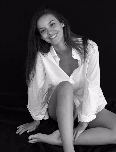 Nicola Cavanis Agency Photoshoot 2020 Hawtcelebs