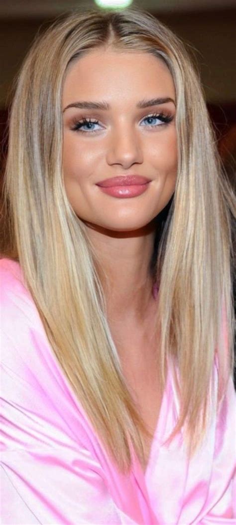 Pin Von Sofia Rybarova Auf Ariana Grande Background Haare Blond
