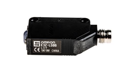 E3z Ls86 Omron Omron Background Suppression Distance Sensor Block Sensor 20 Mm → 200 Mm