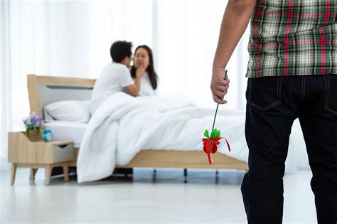 МАЖ И ЖЕНА ДОГОВОРИЈА ТРОЈКА СО МАЖ ПА СЛЕДЕШЕ ШОК Не можеше да се надева на вакво